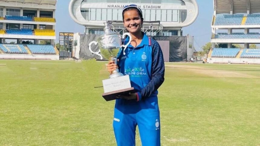 मंडला की शुचि उपाध्याय का अंतर्राष्ट्रीय महिला क्रिकेट टीम में चयन ...